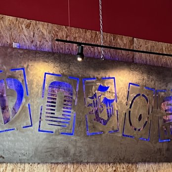 DOGOS VIP - Updated October 2025 - 112 Photos & 73 Reviews - 6125 ...