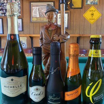 MOHAWK TAVERN - Updated December 2025 - 51 Photos & 44 Reviews - 999 ...