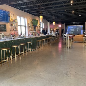 BIRDIES PATCHOGUE - Updated August 2025 - 38 Photos & 19 Reviews - 17 N ...