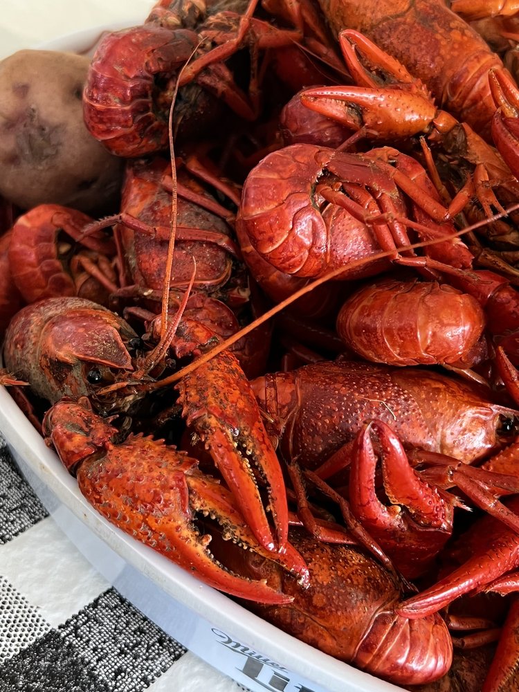 FLYING FISH - Updated May 2024 - 235 Photos & 213 Reviews - 4430 Lavon ...