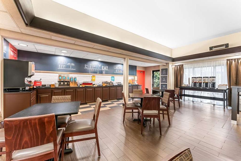 HAMPTON INN STROUDSBURG/POCONOS - Updated May 2026 - 213 Photos & 68 ...