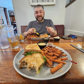 RELISH CRAFT KITCHEN & BOURBON BAR - Updated November 2024 - 736 Photos ...