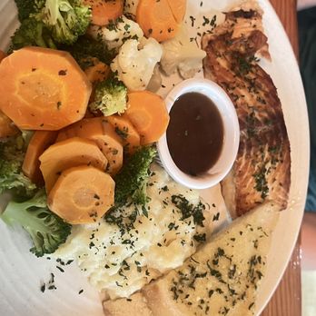 CRUST KITCHEN - 670 Photos & 1069 Reviews - 1201 Hotel Cir S, San Diego ...