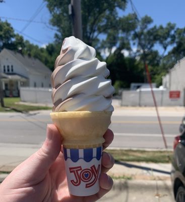 CHRISTY CREME - Updated July 2024 - 37 Photos & 51 Reviews - 2853 N ...