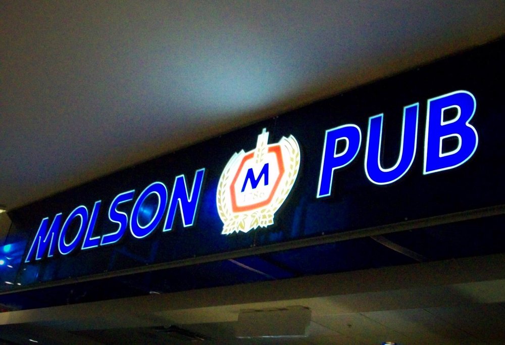 MOLSON PUB - 25 Photos & 48 Reviews - 3111 Convair Drive, Toronto, Ontario, Canada - Pubs ...