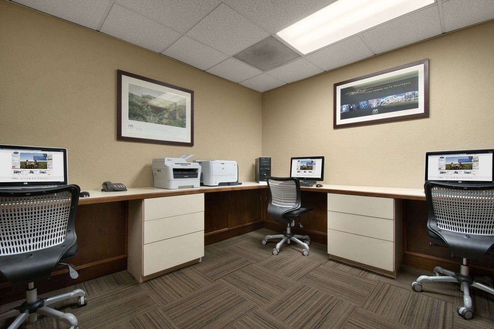 HAMPTON INN & SUITES SAN JUAN - 88 Photos & 103 Reviews - Av. Isla ...