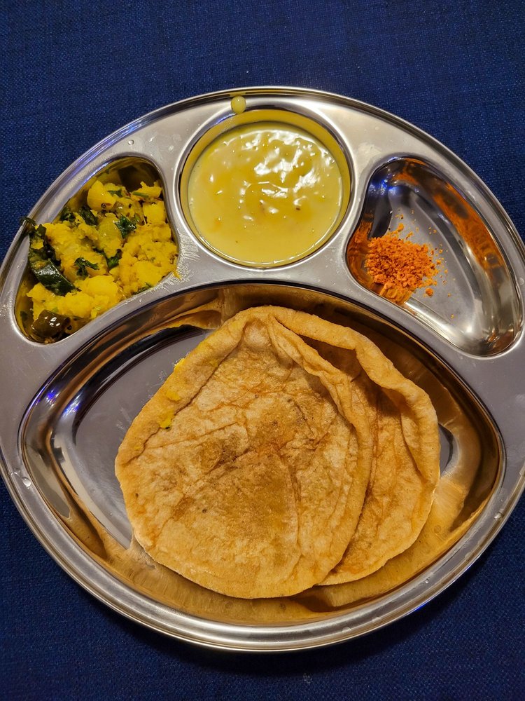 VADAPAV MIRCHI BY GEETA - Updated December 2025 - 75 Photos & 20 ...