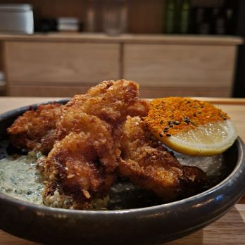 TOP ROE - Updated October 2025 - 168 Photos & 48 Reviews - 120 W 5th St ...