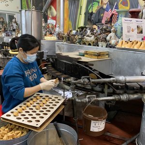 GOLDEN GATE FORTUNE COOKIE FACTORY - 1538 Photos & 1185 Reviews - 56 ...