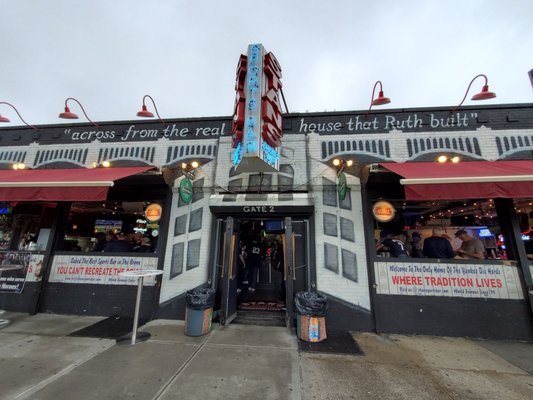 STAN’S SPORTS BAR - 95 Photos & 153 Reviews - 836 River Ave, Bronx, New ...