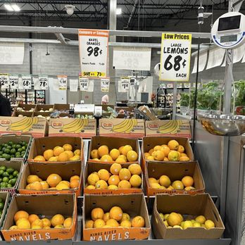 WINCO FOODS - Updated October 2025 - 45 Photos & 38 Reviews - 7130 S ...