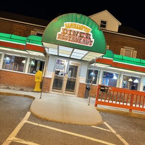 EASTHAMPTON DINER - 40 Photos & 54 Reviews - 117 Union St, Easthampton ...