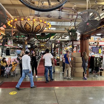 TRADERS WORLD - Updated May 2025 - 235 Photos & 96 Reviews - 601 Union ...