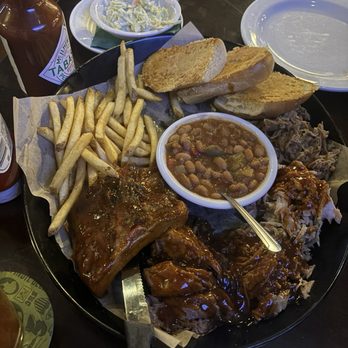 KAMINSKI’S SPORTS LOUNGE AND BBQ - Updated October 2025 - 419 Photos ...