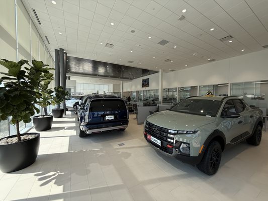 ALLIANCE HYUNDAI - Updated December 2025 - 30 Photos - 11001 North Fwy ...