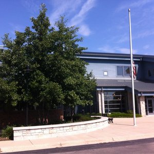 NAPERVILLE PUBLIC LIBRARY: 95TH STREET LIBRARY - 27 Photos & 19 Reviews ...