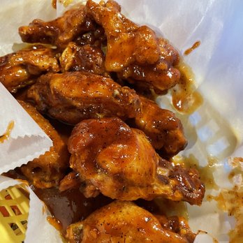 WHITE BUFFALO BAR AND GRILL - Updated September 2024 - 14 Photos & 15 ...