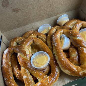 LOCALS DONUTS - Updated July 2025 - 26 Photos & 19 Reviews - 2272 ...