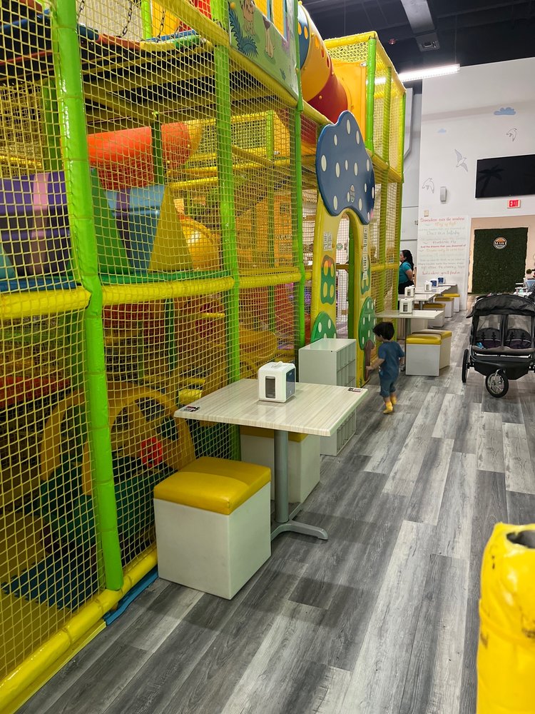 MAWI PLAY CAFE - 70 Photos & 52 Reviews - 8850 NW 13th Ter, Doral ...
