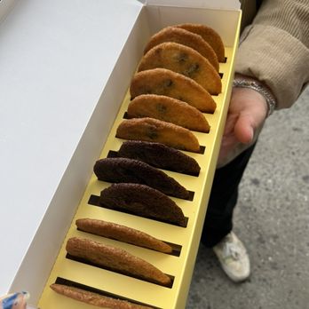 THIN COOKIES - Updated September 2025 - 58 Photos & 32 Reviews - 166 ...