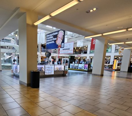 MONDAWMIN MALL - Updated May 2026 - 13 Photos & 34 Reviews - 2401 ...