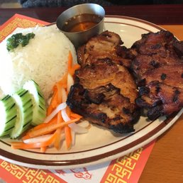 PHO 83 - Updated November 2025 - 160 Photos & 200 Reviews - 1141 ...