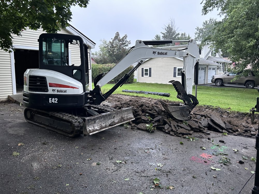 PAVE IT - Updated August 2025 - 68 Photos - 2046 Kennebec Rd, Newburgh ...