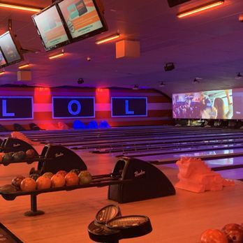 BOWLERO LYONS - Updated December 2025 - 26 Photos & 10 Reviews - 7700 ...