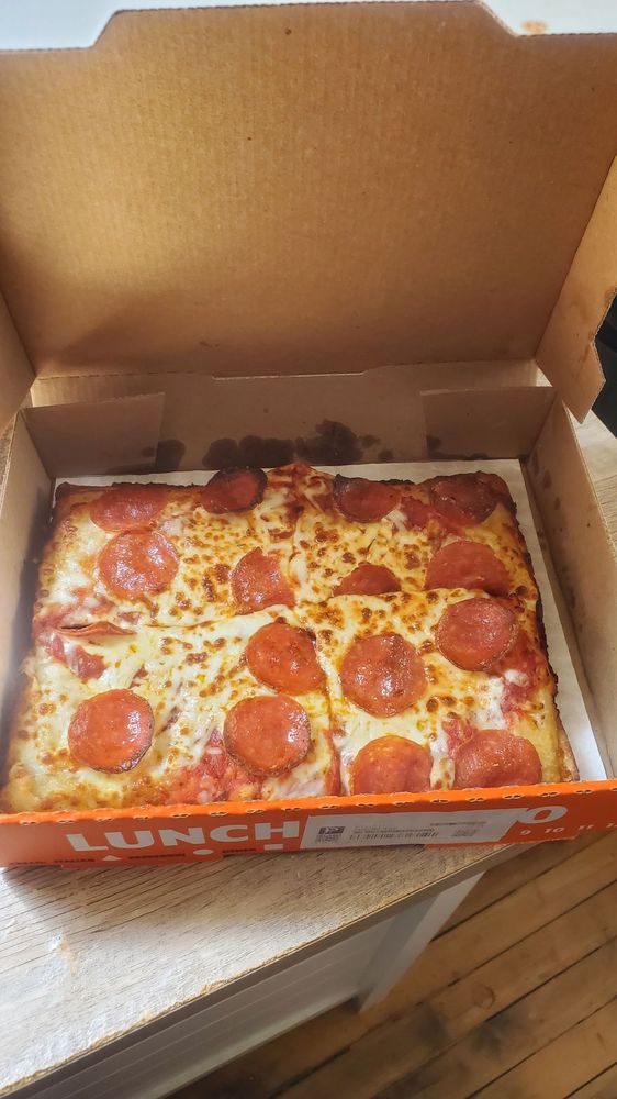 LITTLE CAESARS PIZZA - 27 Photos & 29 Reviews - 3337B W. North Ave ...