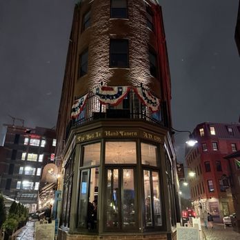 THE BELL IN HAND - Updated January 2025 - 1103 Photos & 1302 Reviews ...