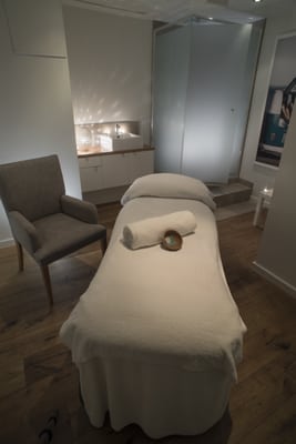 ENDOTA SPA - Updated October 2025 - 69-71 Flinders Lane, Melbourne Victoria, Australia - Day ...
