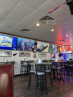 MOON VALLEY GRILL AND PATIO - Updated June 2026 - 61 Photos & 185 ...