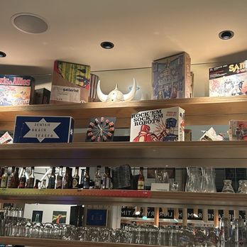 SHUFFLES: BOARD GAME CAFE - Updated January 2026 - 217 Photos & 100 ...