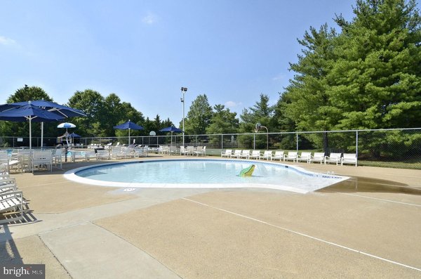 FRANKLIN GLEN POOL - Updated October 2025 - 13398 Springhaven Dr ...