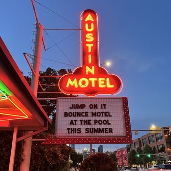 AUSTIN MOTEL - Updated December 2025 - 400 Photos & 198 Reviews - 1220 ...