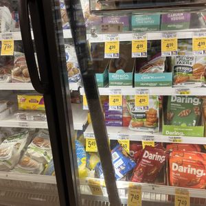 VONS - Updated August 2025 - 98 Photos & 110 Reviews - 1855 E Cochran ...