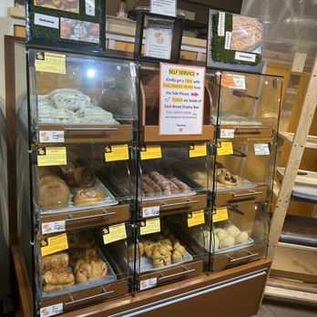 FRIENDS & FAMILY BAKE - Updated April 2024 - 32 Photos & 14 Reviews - 3 ...