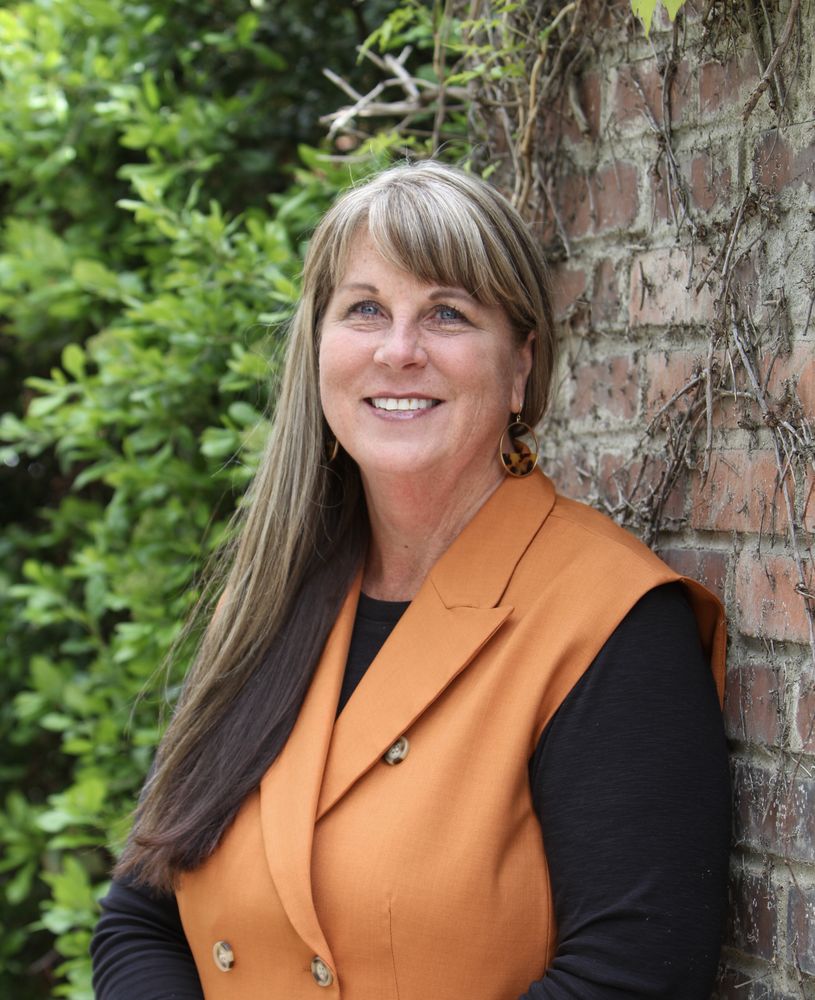 MICHELLE HELLINGA REAL ESTATE - Updated April 2025 - Contact Agent ...