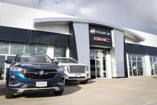 CASTLE BUICK GMC - Updated January 2026 - 24 Photos & 226 Reviews ...