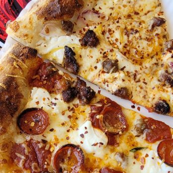 THE PIZZA STANDARD - Updated July 2024 - 227 Photos & 316 Reviews ...