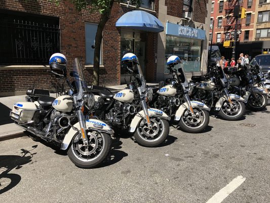 NYPD 17TH PRECINCT - Updated October 2025 - 20 Reviews - 167 E 51st St ...