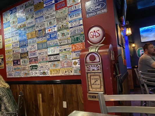 WOLVES HEAD PIZZA & WINGS - Updated January 2026 - 111 Photos & 235 ...