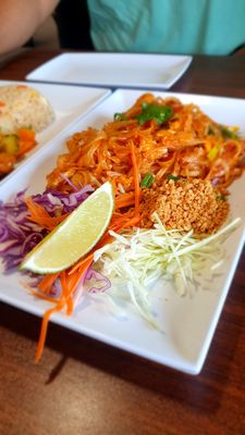 RUK THAI KITCHEN - Updated October 2025 - 56 Photos & 40 Reviews - 1446 ...