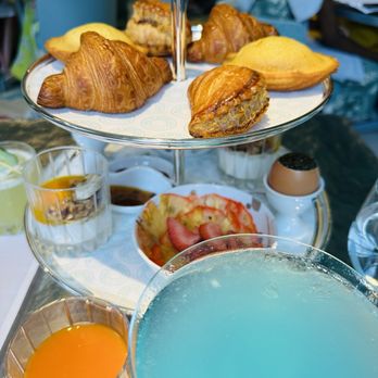 THE BLUE BOX CAFE - Updated August 2024 - 730 Photos & 146 Reviews ...