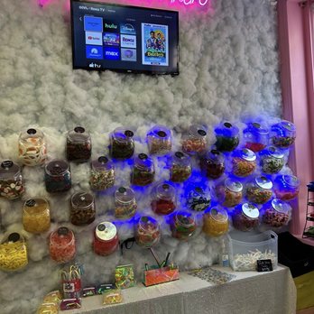 CANDY LANE ON MAIN - Updated January 2026 - 18 Photos - 37 Main St ...