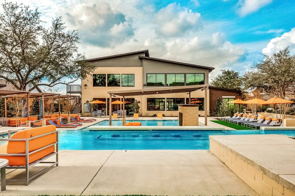 KEYSTONE AT CASTLE HILLS - Updated January 2026 - 48 Photos - 4600 N ...