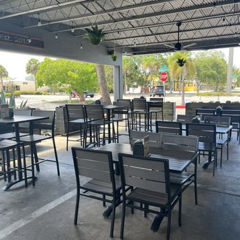 TACO DIVE - Updated January 2026 - 83 Photos & 32 Reviews - 401 E New ...