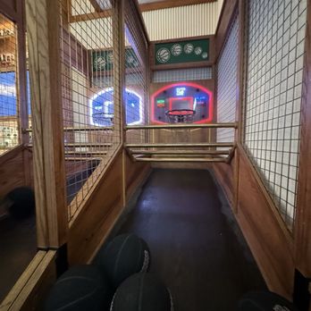 ROCCO’S SPORTS & RECREATION - Updated December 2025 - 21 Photos & 23 ...