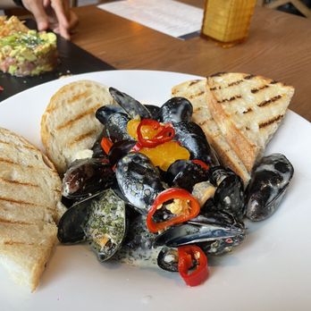 NINETWENTYFIVE - Updated April 2025 - 271 Photos & 207 Reviews - 925 ...