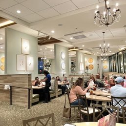 PAULA DEEN’S FAMILY KITCHEN - Updated July 2025 - 700 Photos & 568 ...